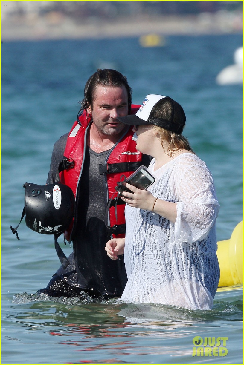 Rebel Wilson & Mickey Gooch Enjoy Romantic Dinner in Ibiza: Photo ...