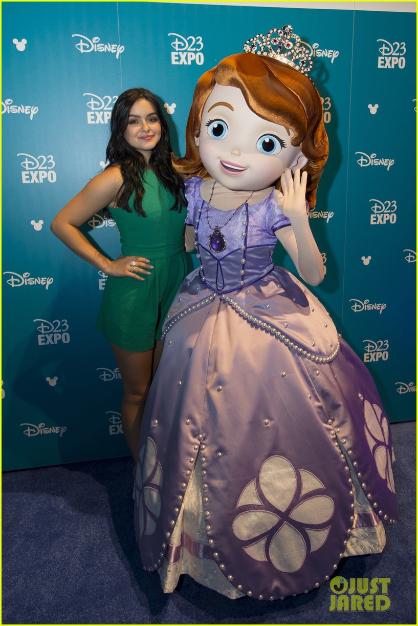 Ariel Winter Makes First Appearance Since Breast Reduction: Photo ...