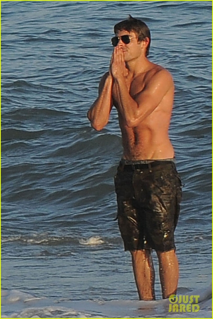 Zac Efron Confirmed for 'Baywatch' Movie, Will Be Rated 'R'!: Photo ...