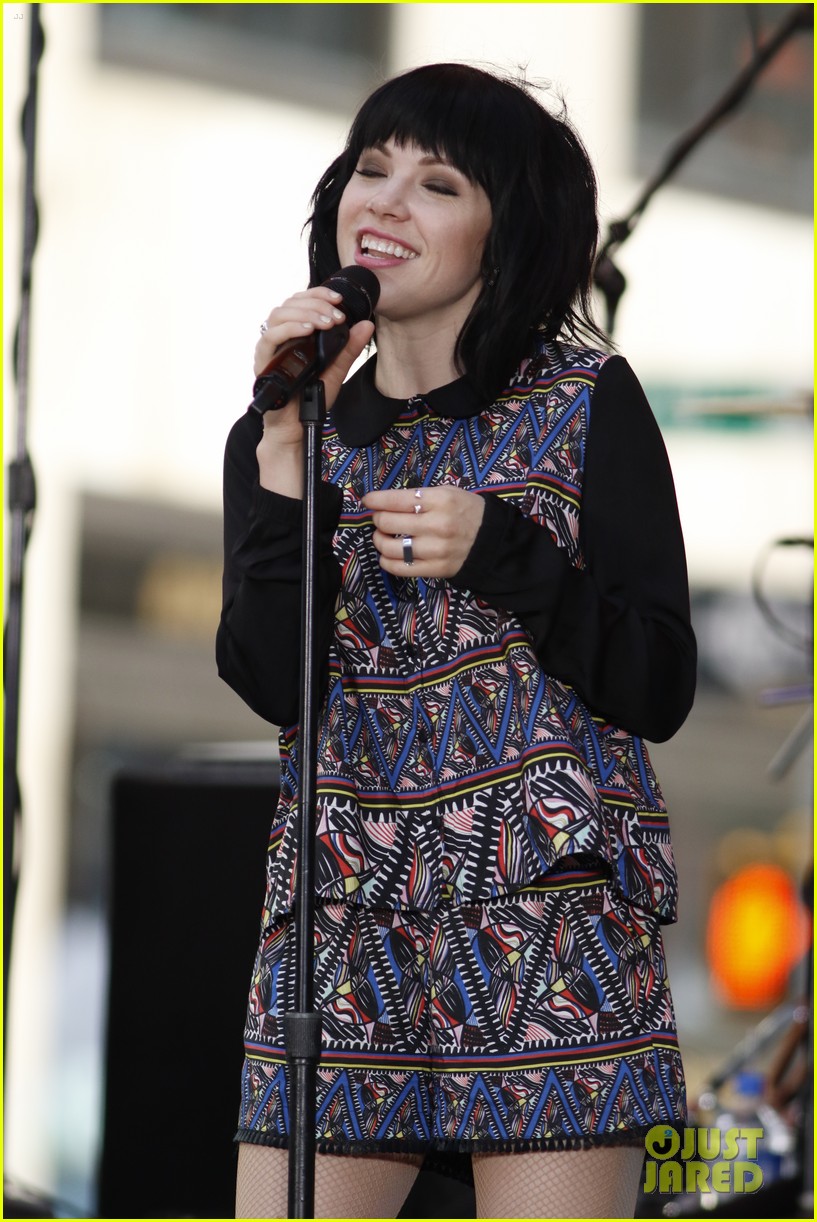 Carly Rae Jepsen Brings 'Emotion' To 'Today' - Watch Her Performances ...
