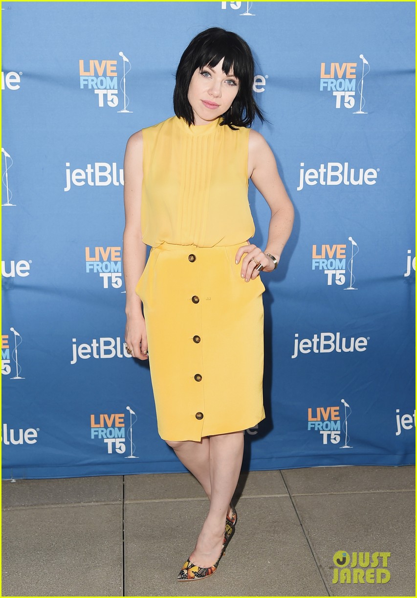 Carly Rae Jepsen Brings 'Emotion' To 'Today' - Watch Her Performances ...