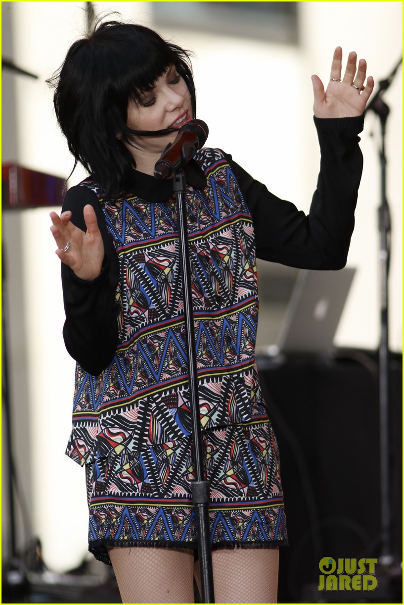 Carly Rae Jepsen Brings 'Emotion' To 'Today' - Watch Her Performances ...