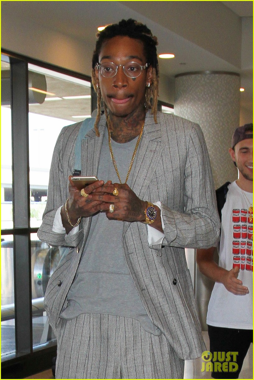 Wiz Khalifa Rides Hoverboard at LAX One Week After Arrest: Photo ...