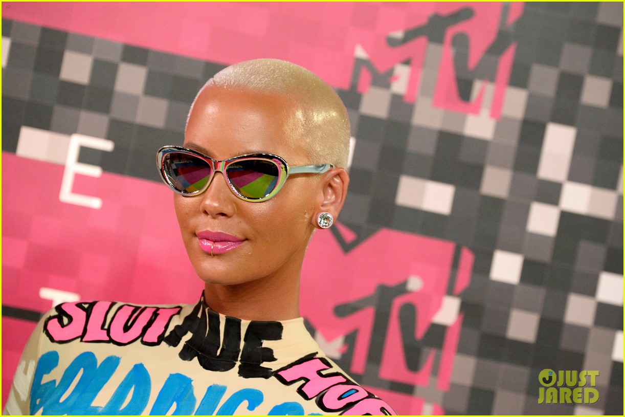 Amber Rose & Blac Chyna Make Bold Statements on the MTV VMAs 2015 Red ...