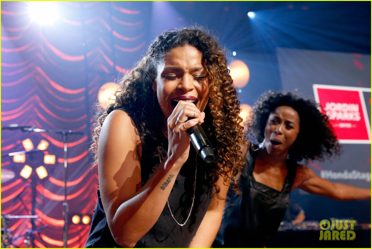 Jordin Sparks Signs Copies Of Her New Album 'Right Here, Right Now' In NYC: Photo 3443150 ...