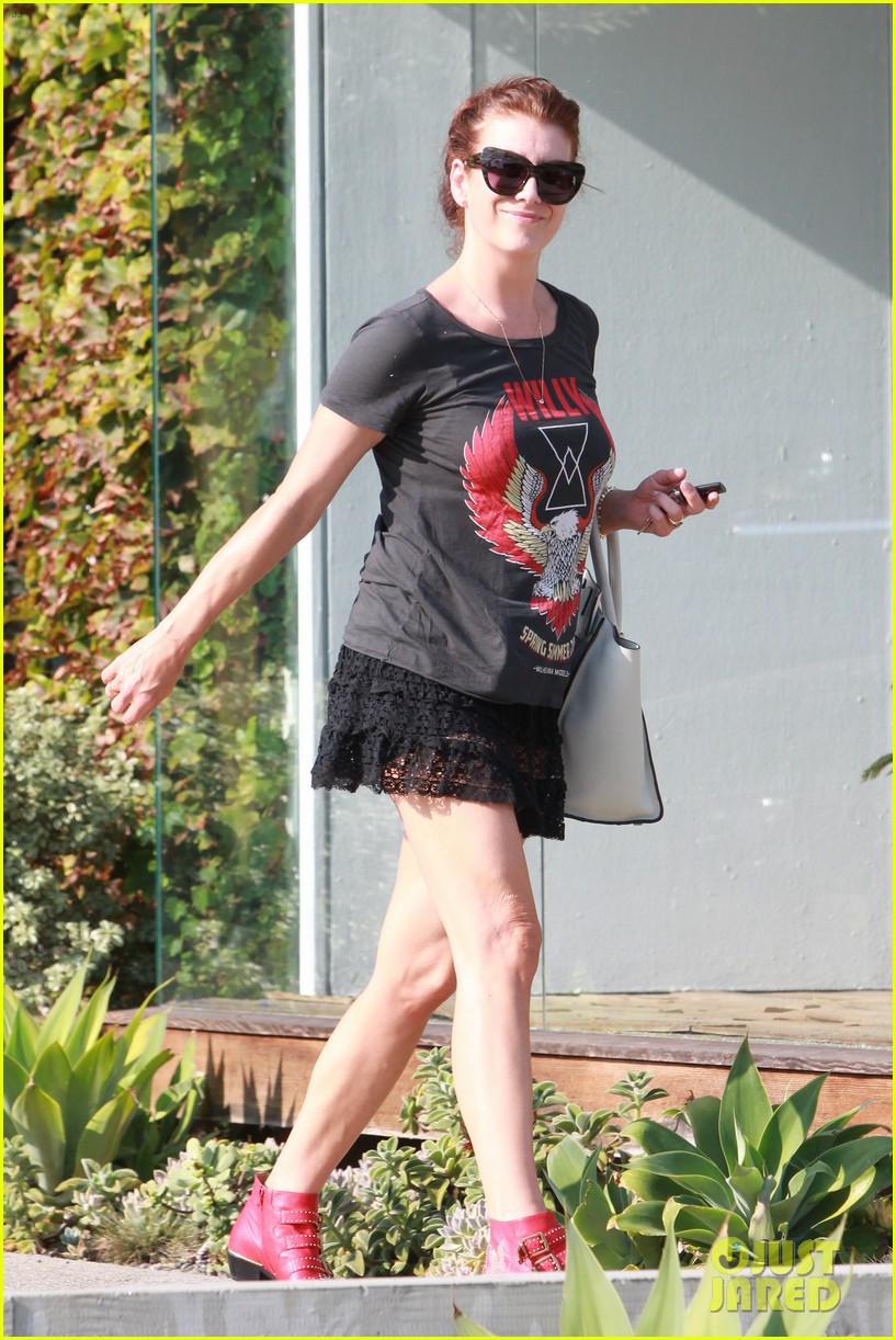 Kate Walsh & Her Cat Show Off Her New Shoes: Photo 3443933 | Kate Walsh ...