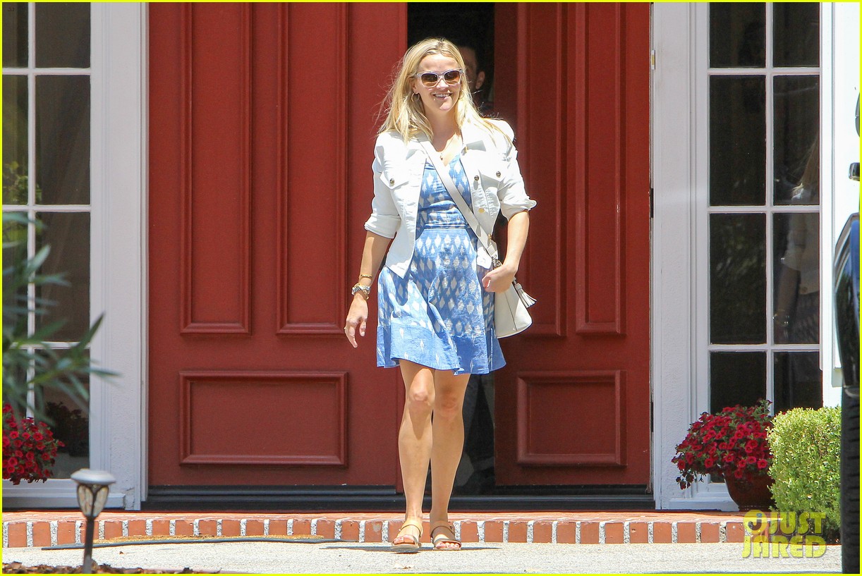 Reese Witherspoon Shows Off Deacon & Tennessee's Brotherly Love: Photo ...