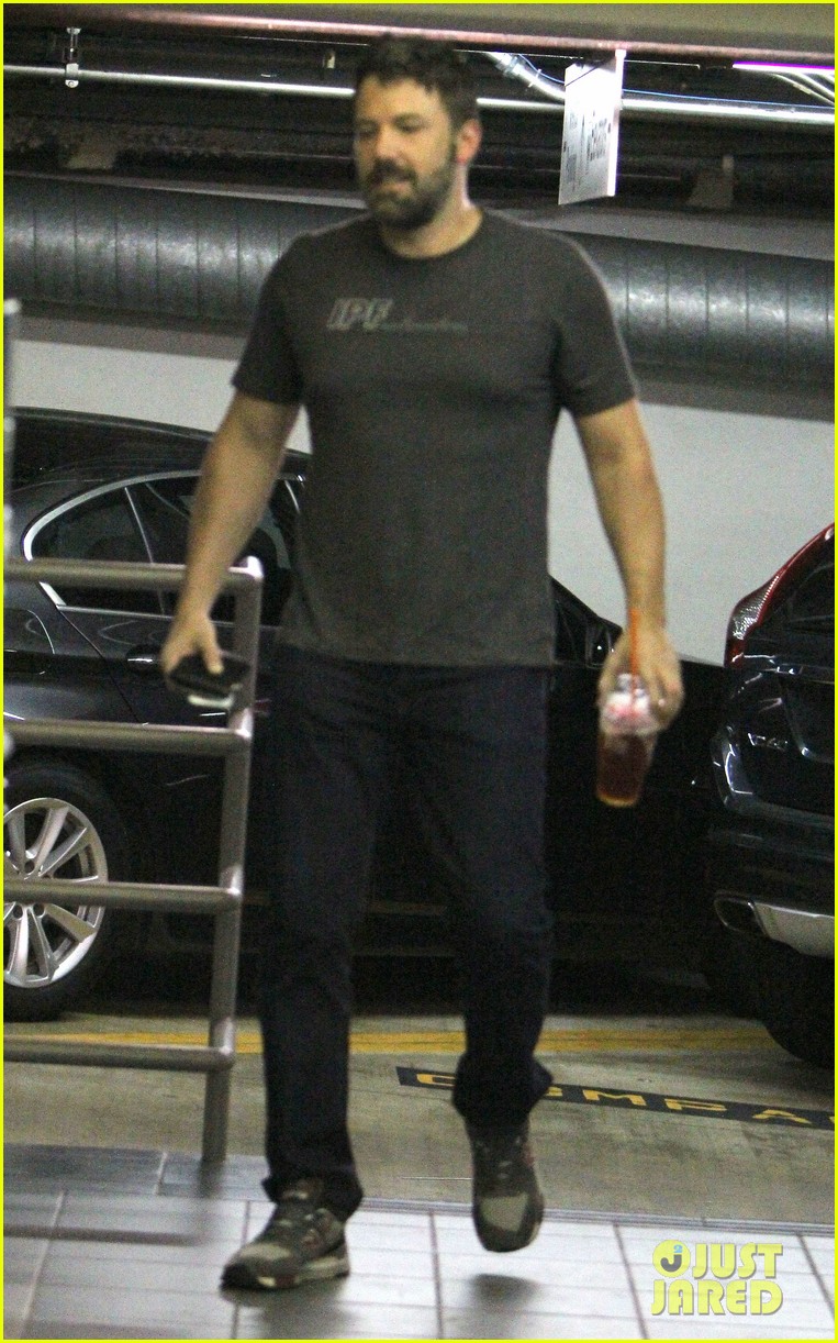 Ben Affleck Puts a Smile Back On His Face!: Photo 3451366 | Ben Affleck ...