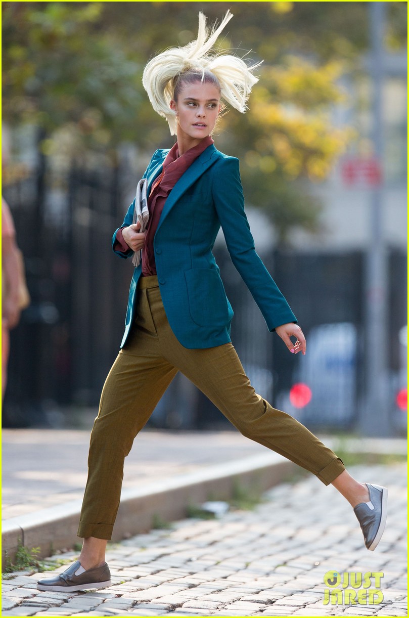 Nina Agdal Perfects the Running Jump Modeling Pose: Photo 3453263 ...