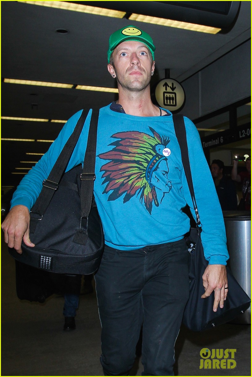 Chris Martin Jets to Los Angeles After Global Citizen Fest: Photo ...