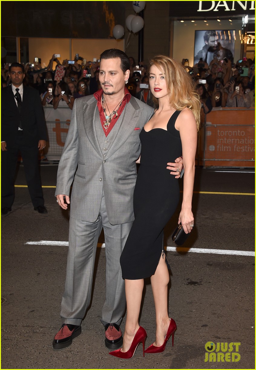 Johnny Depp & Amber Heard Pack on the PDA at 'Black Mass' Premiere ...