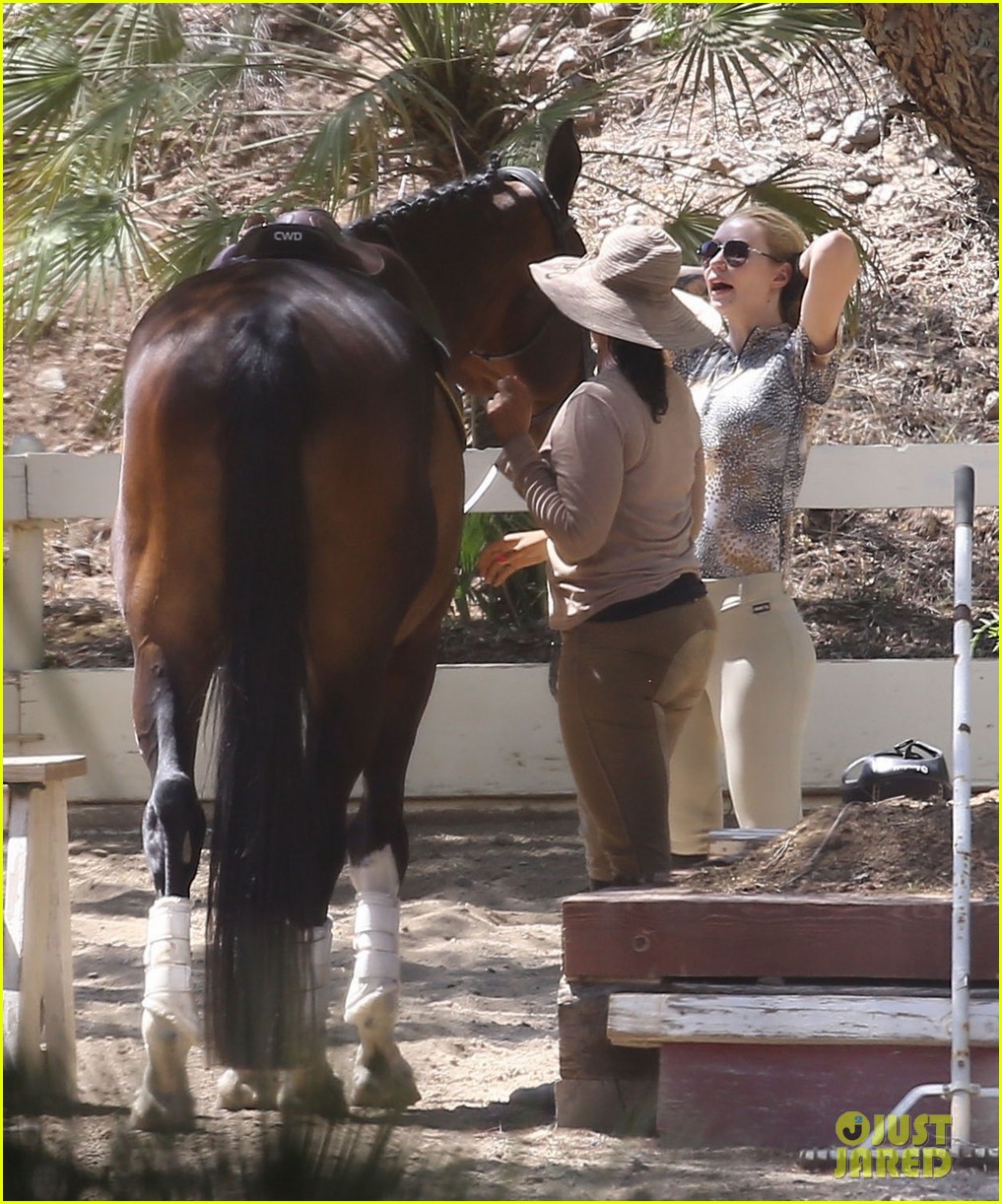 Iggy Azalea Shows Off Her Killer Abs in Post-Workout Selfie: Photo ...