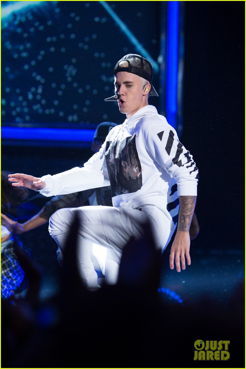 Justin Bieber Brings 'What Do You Mean?' To The Think It Up Initiative ...