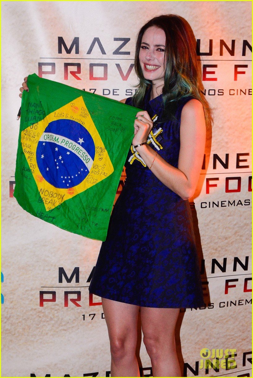 Kaya Scodelario Cries At Brazilian Premiere of 'Maze Runner: The Scorch ...