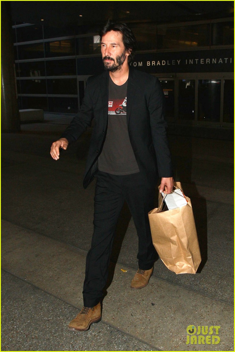 Keanu Reeves Is Back in the US After Quick Europe Trip: Photo 3454230 ...