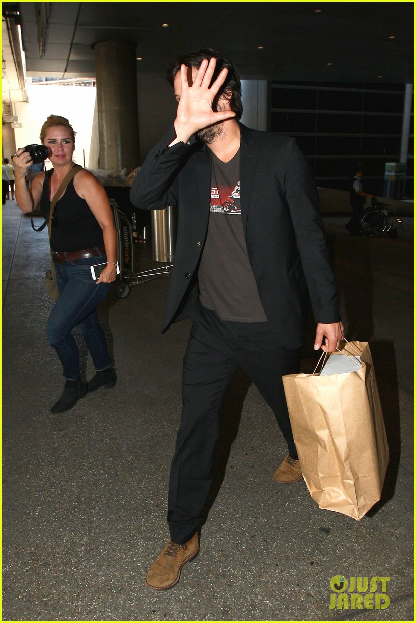 Keanu Reeves Is Back in the US After Quick Europe Trip: Photo 3454234 ...