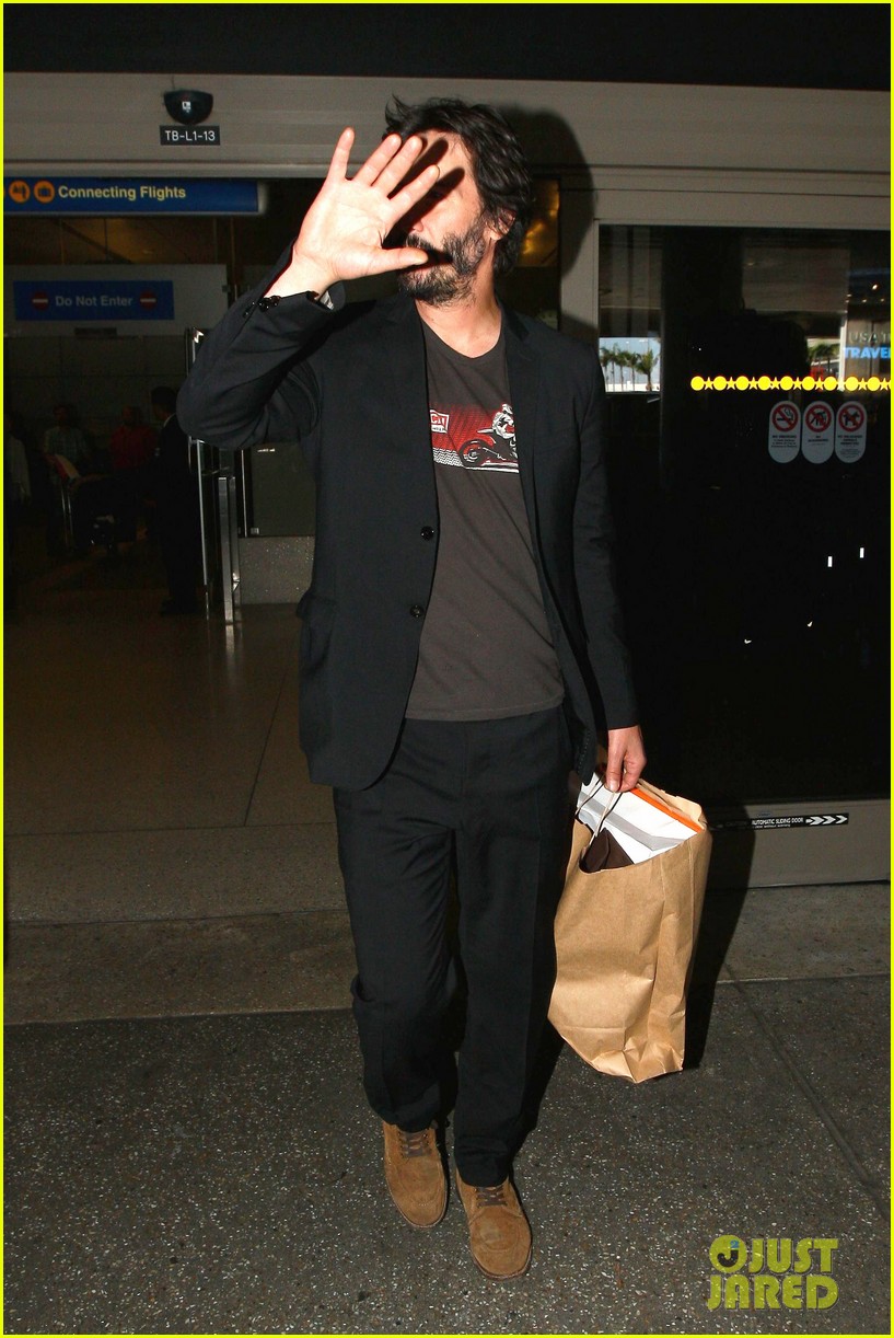 Keanu Reeves Is Back in the US After Quick Europe Trip: Photo 3454235 ...