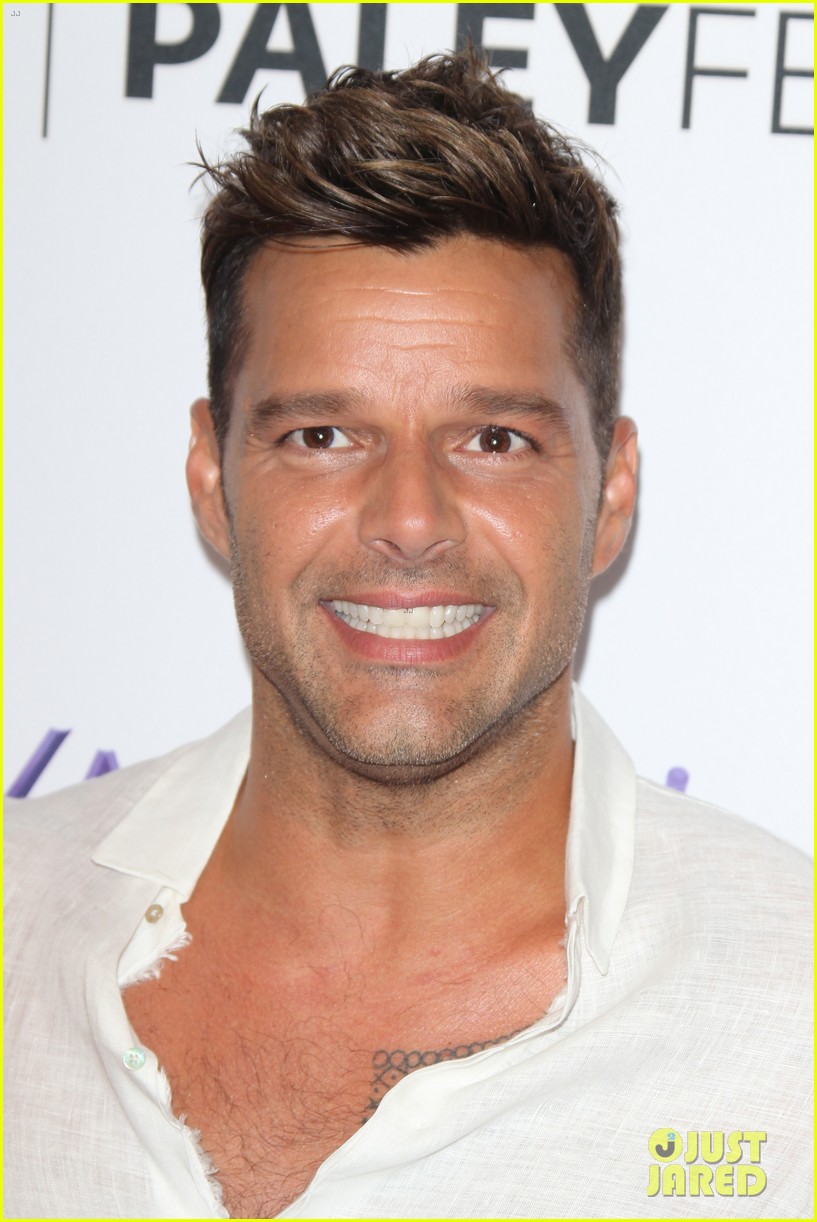 Ricky Martin Gets Ready For the Season Premiere of 'La Banda': Photo ...