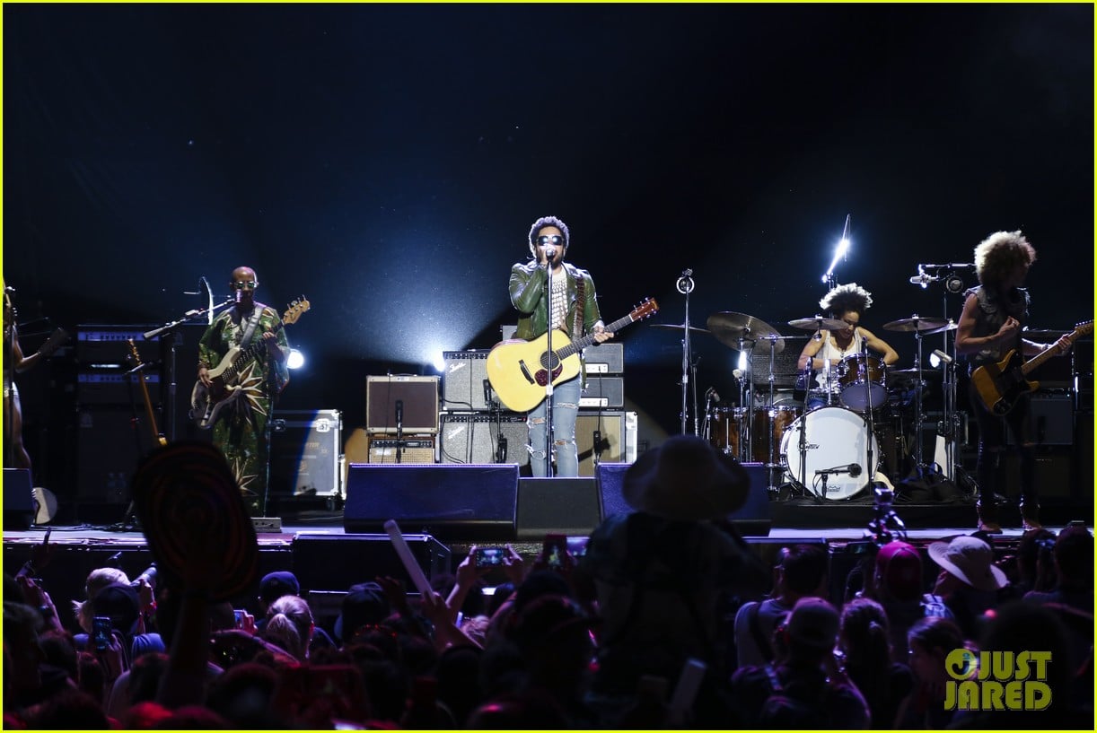 Listen to a Snippet of Sam Smith's 'Writing's on the Wall' Song for ...