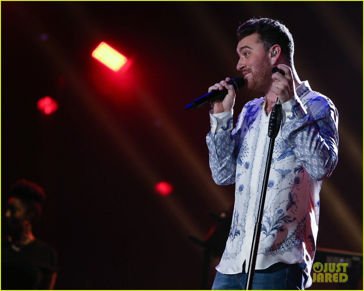 Sam Smith Rocks Out In Rio To Rihanna: Photo 3472101 | Photos | Just ...