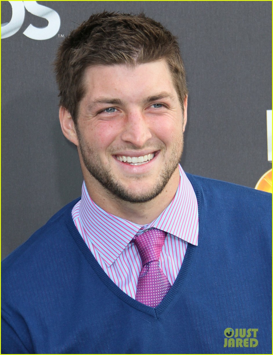 Tim Tebow Cut from the Philadelphia Eagles: Photo 3453371 | Photos | Just Jared: Celebrity News ...