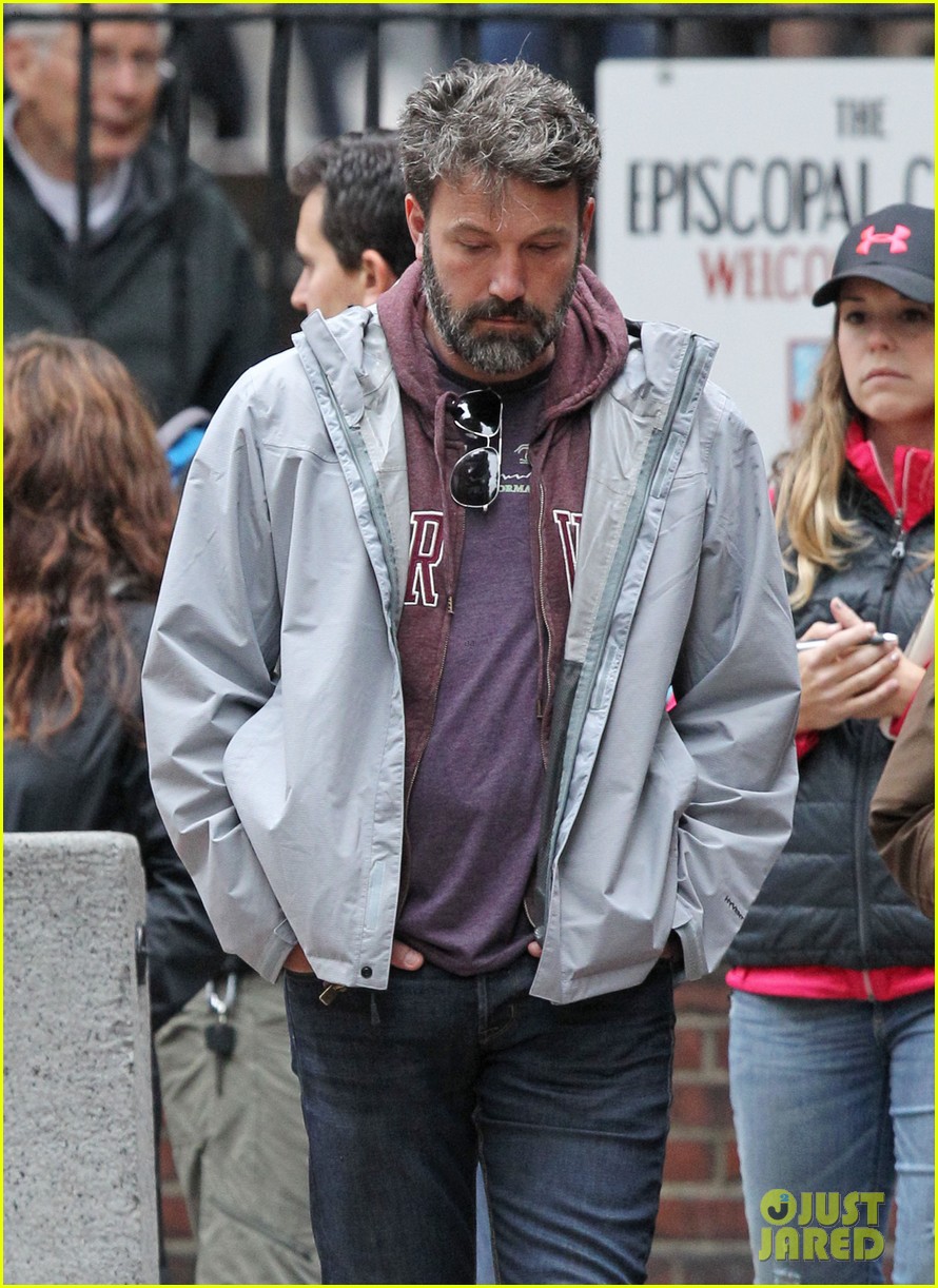 Ben Affleck Sports Bushy Beard in Boston: Photo 3475876 | Ben Affleck ...