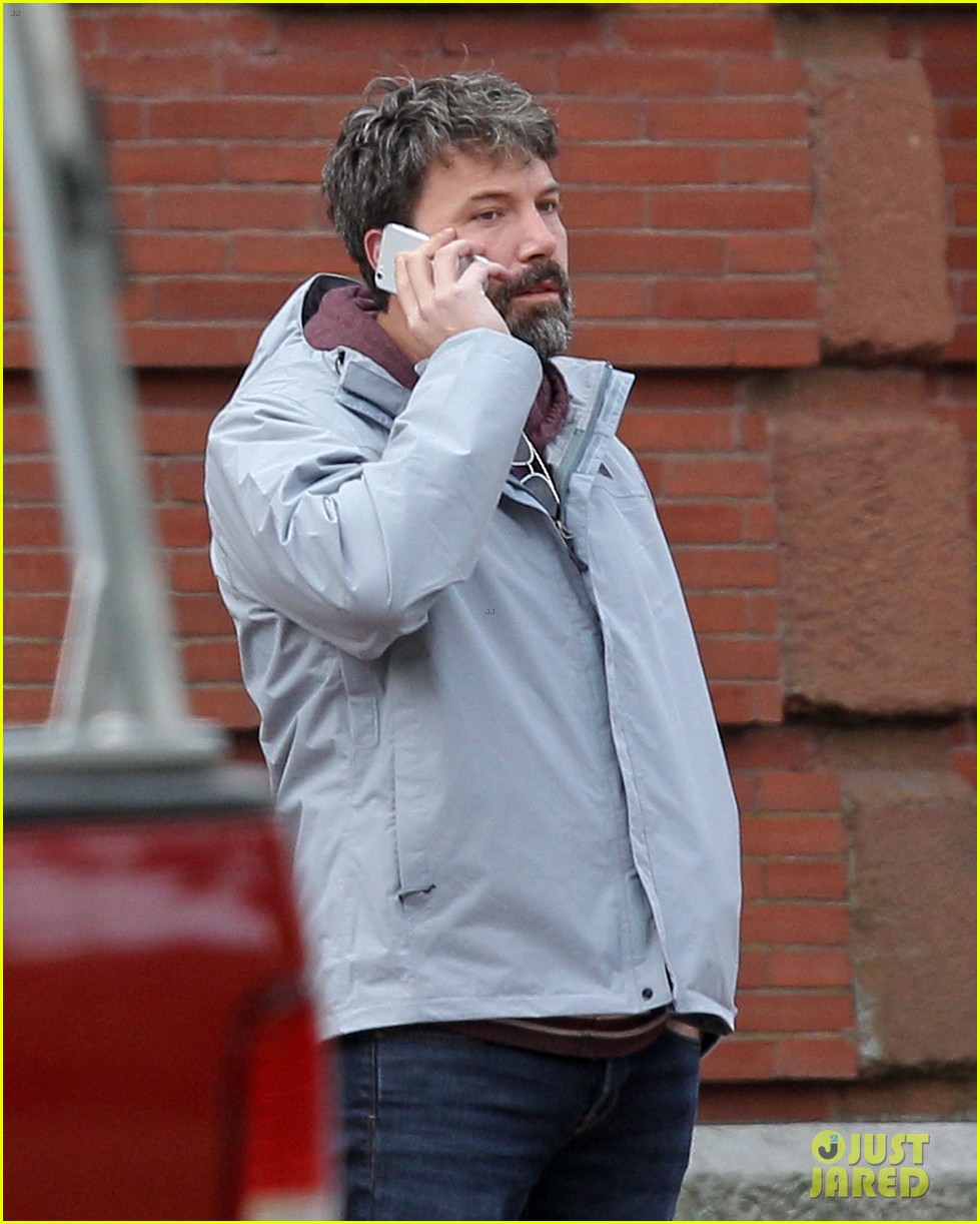 Ben Affleck Sports Bushy Beard in Boston: Photo 3475885 | Ben Affleck ...