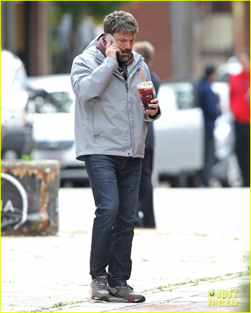 Ben Affleck Sports Bushy Beard in Boston: Photo 3475894 | Ben Affleck ...