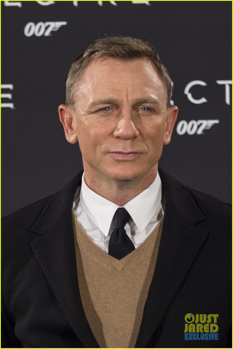 Daniel Craig's 'Spectre' Kicks Off with Big Box Office in England ...