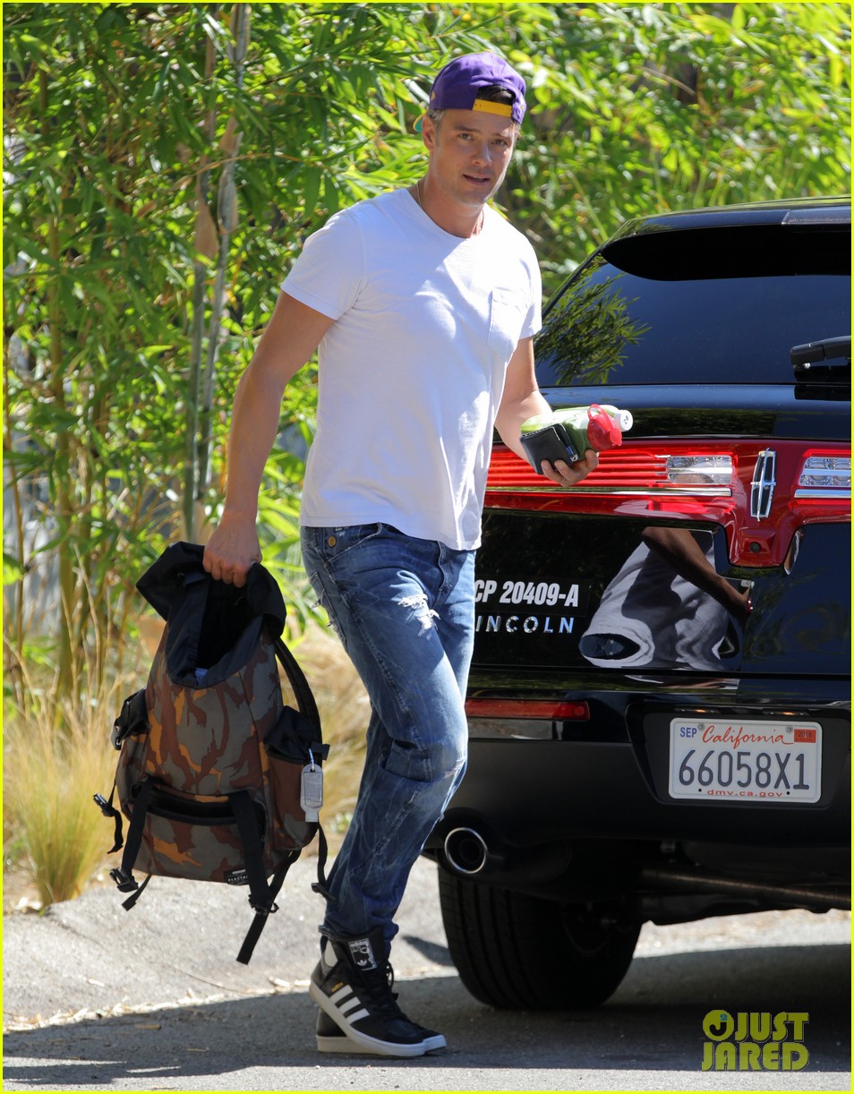 Josh Duhamel Is Jim Carrey's 'Dumb & Dumber' Character for Halloween ...