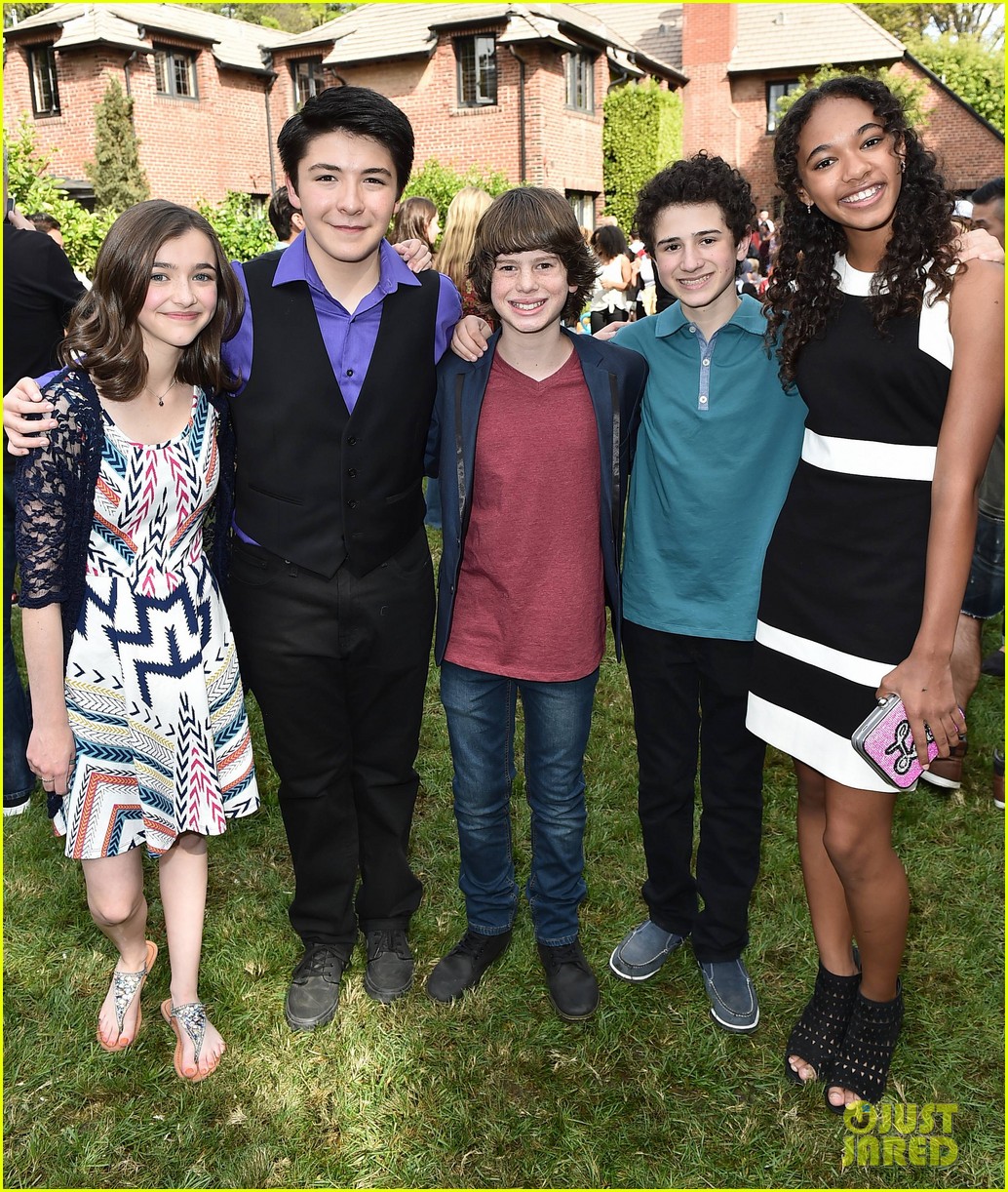 'Gortimer Gibbon's' Cast Celebrates Season 2 at Just Jared Jr. & Amazon ...
