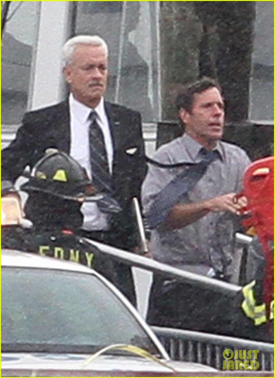Tom Hanks as Captain Sully - First Look Photos!: Photo 3475799 | Tom ...