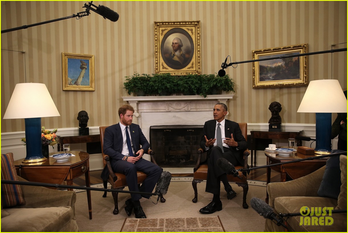 Prince Harry Meets With President Obama in the Oval Office: Photo ...