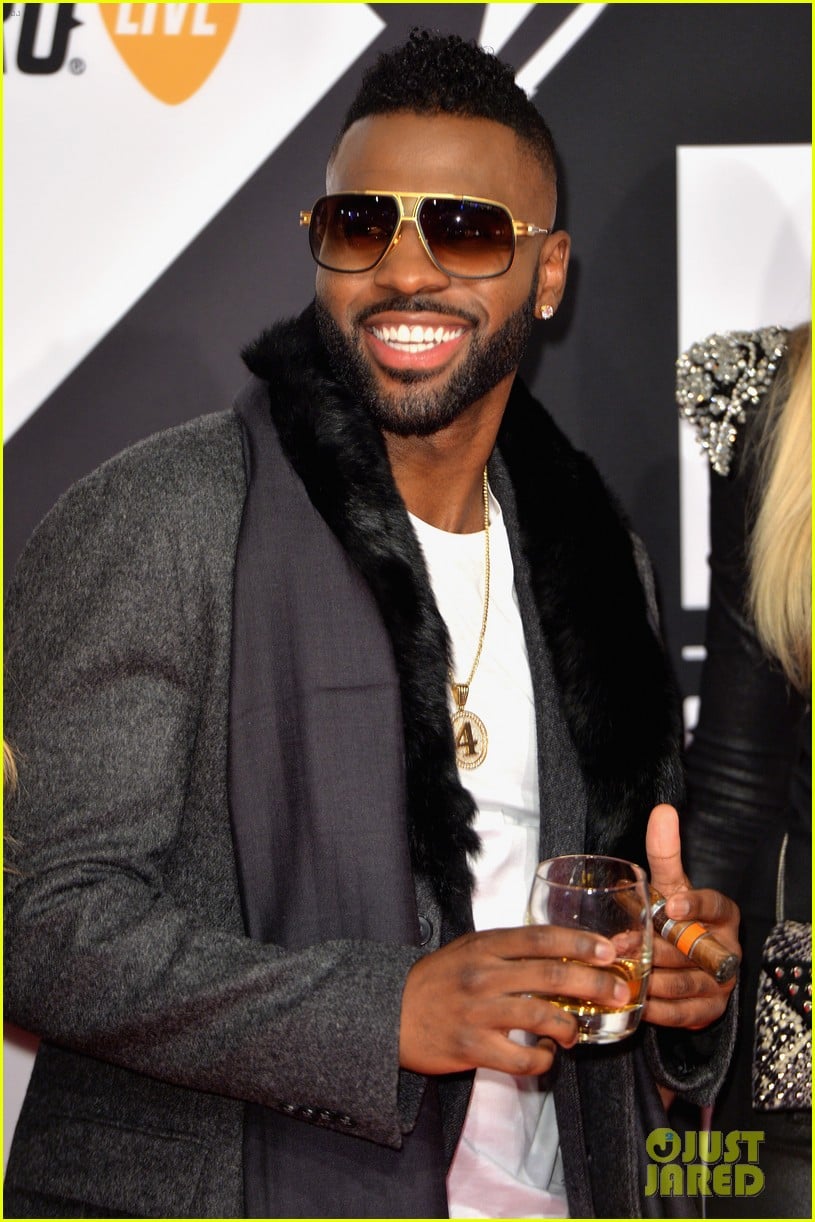 Jason Derulo & Pharrell Williams Take on the MTV EMAs 2015!: Photo ...