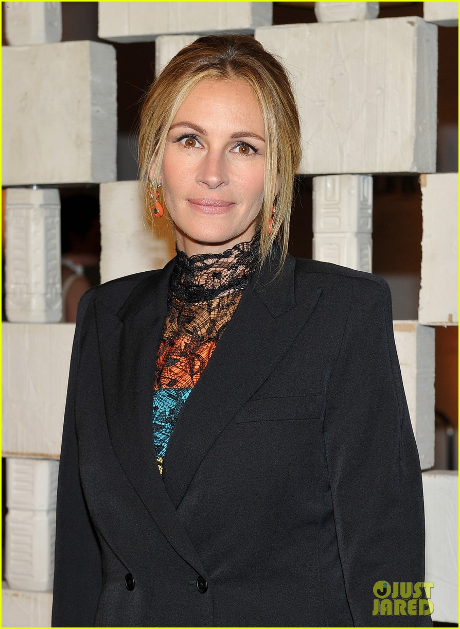 Julia Roberts is 'Obsessed' With Husband Danny Moder: Photo 3481601 ...