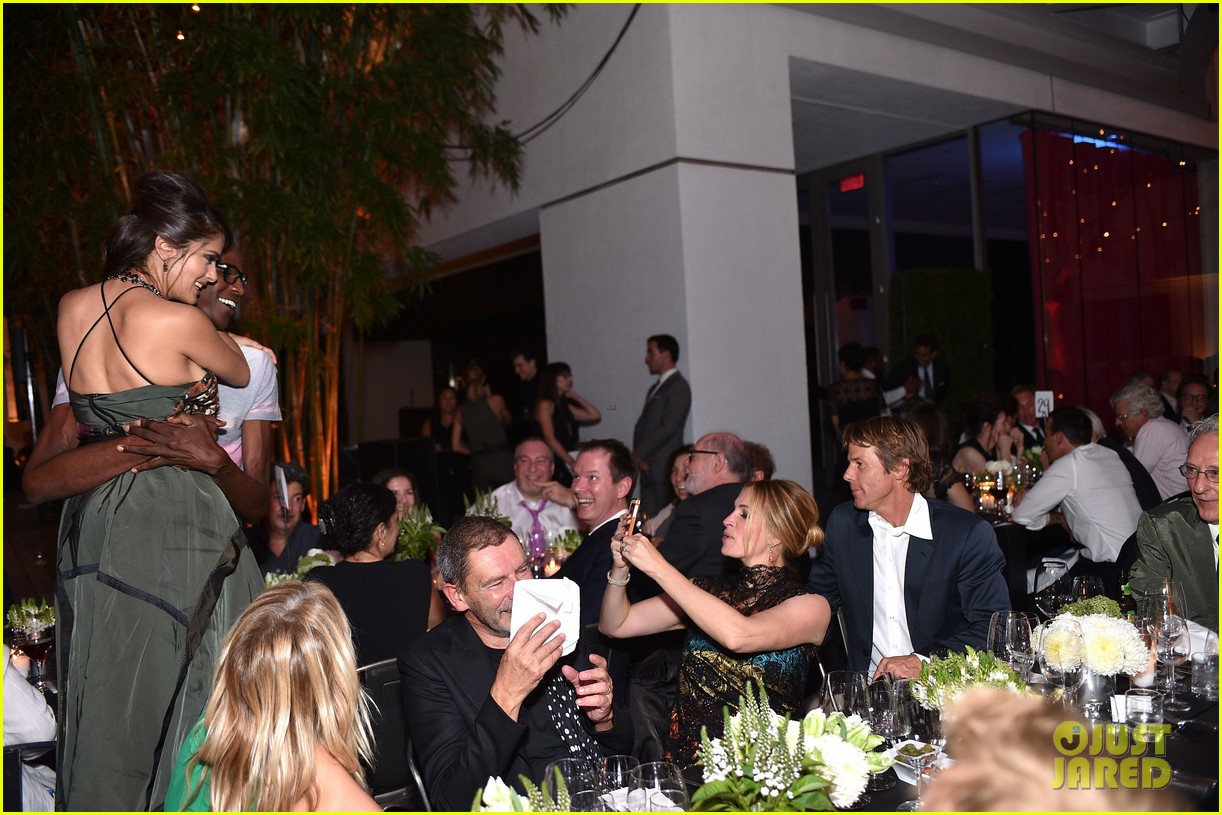 Julia Roberts is 'Obsessed' With Husband Danny Moder: Photo 3481624 ...