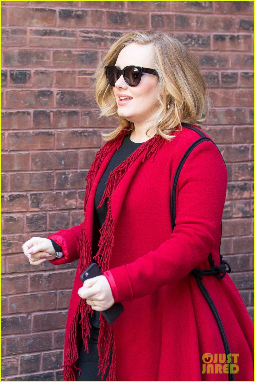 Adele Looks So Excited to Sign Copies of New Album '25'!: Photo 3512907 ...