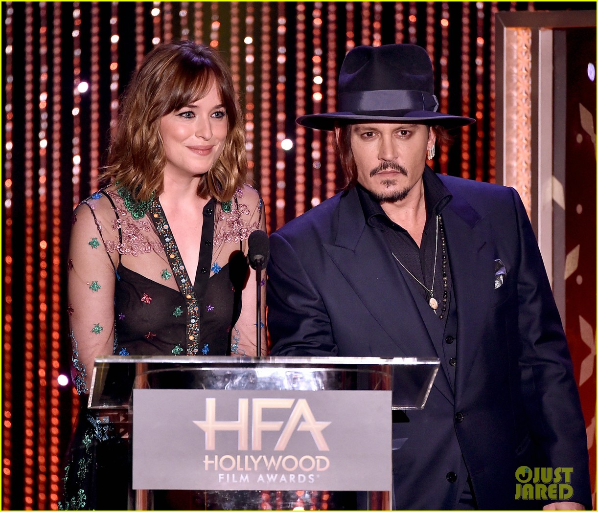 Dakota Johnson Joins Johnny Depp & Amber Heard at Hollywood Film Awards ...