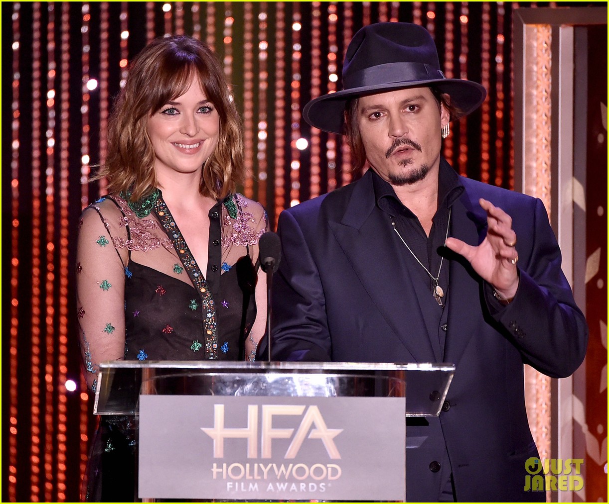 Dakota Johnson Joins Johnny Depp & Amber Heard at Hollywood Film Awards ...