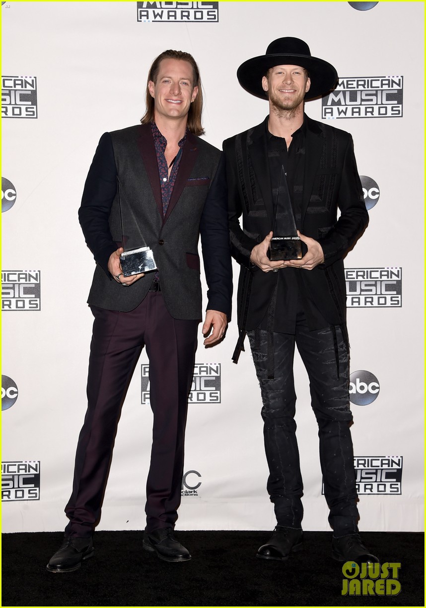 Luke Bryan & Sam Hunt Represent Country at AMAs 2015!: Photo 3514912 ...