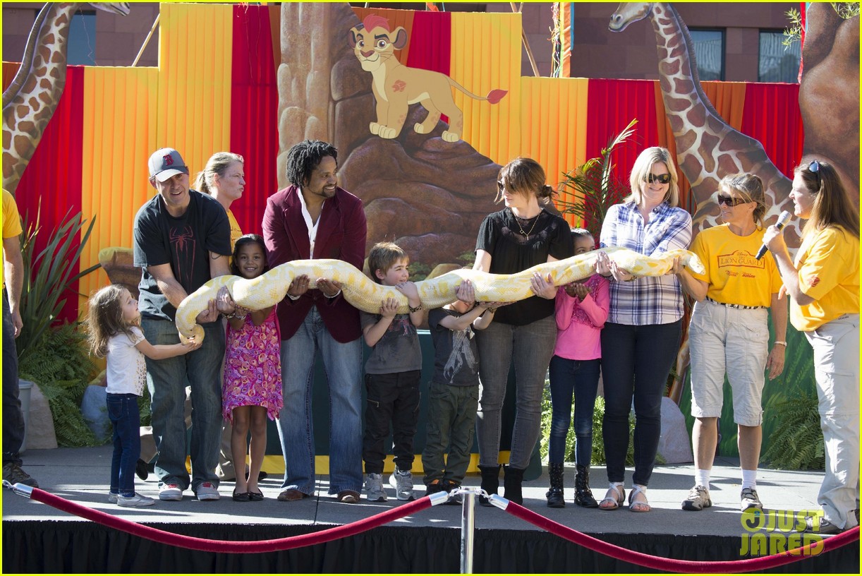 Sarah Hyland & Ariel Winter Hit Up 'The Lion Guard: Return Of the Roar ...