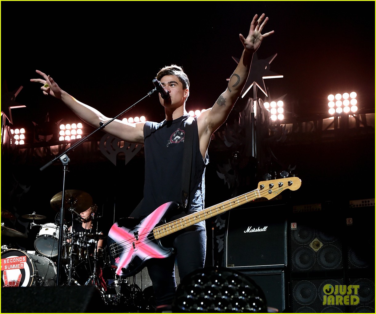 Photo: one direction 5sos jingle ball dallas performance pics 17 ...