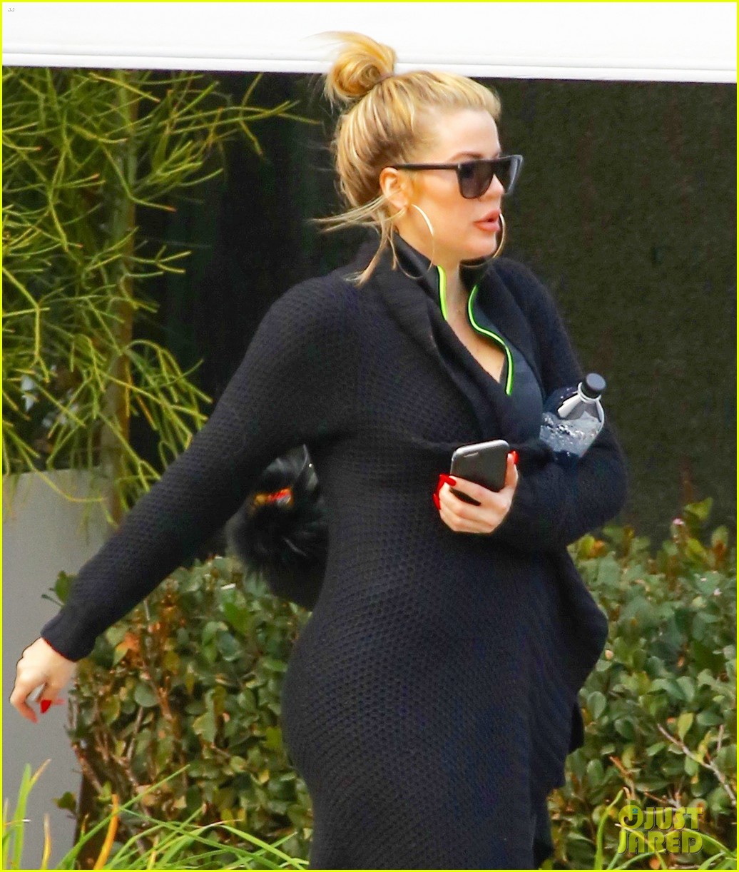 Kourtney Kardashian May Be Spending the Holidays with Scott Disick ...