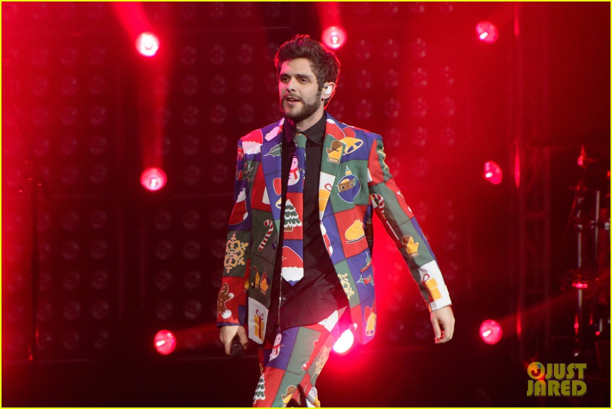 Thomas Rhett's Concert Outfit Is a Big Christmas Explosion!: Photo ...