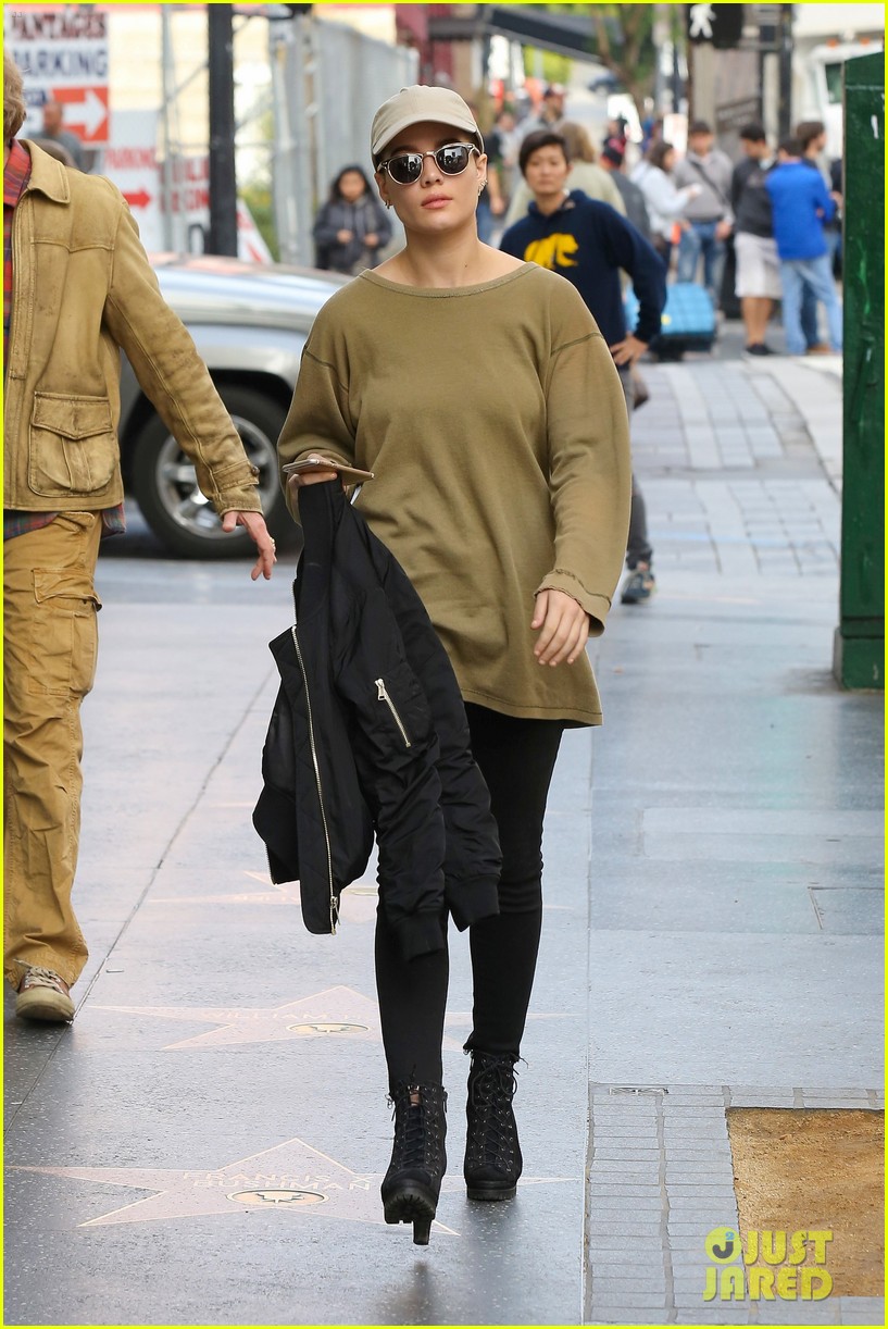 Ruby Rose & Singer Halsey Meet Up for Lunch Date: Photo 3536103 ...