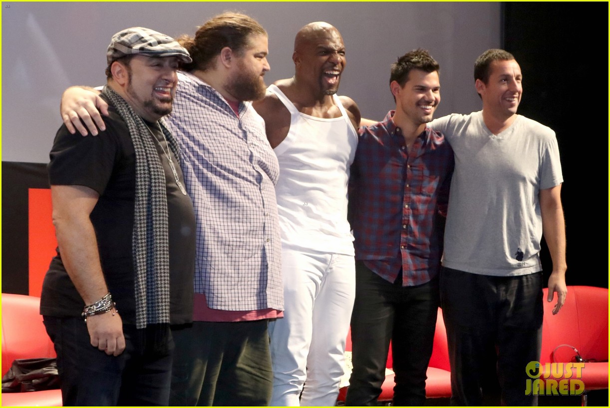 Terry Crews Shows Off Ripped Torso at Comic Con in Brazil: Photo ...