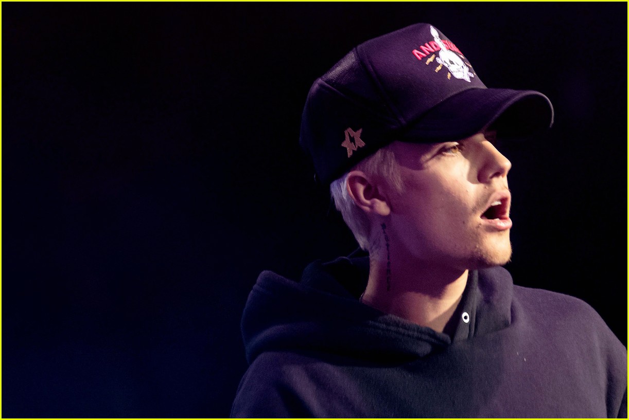 Justin Bieber 'Flaunts It' in New Calvin Klein Campaign Photos: Photo ...