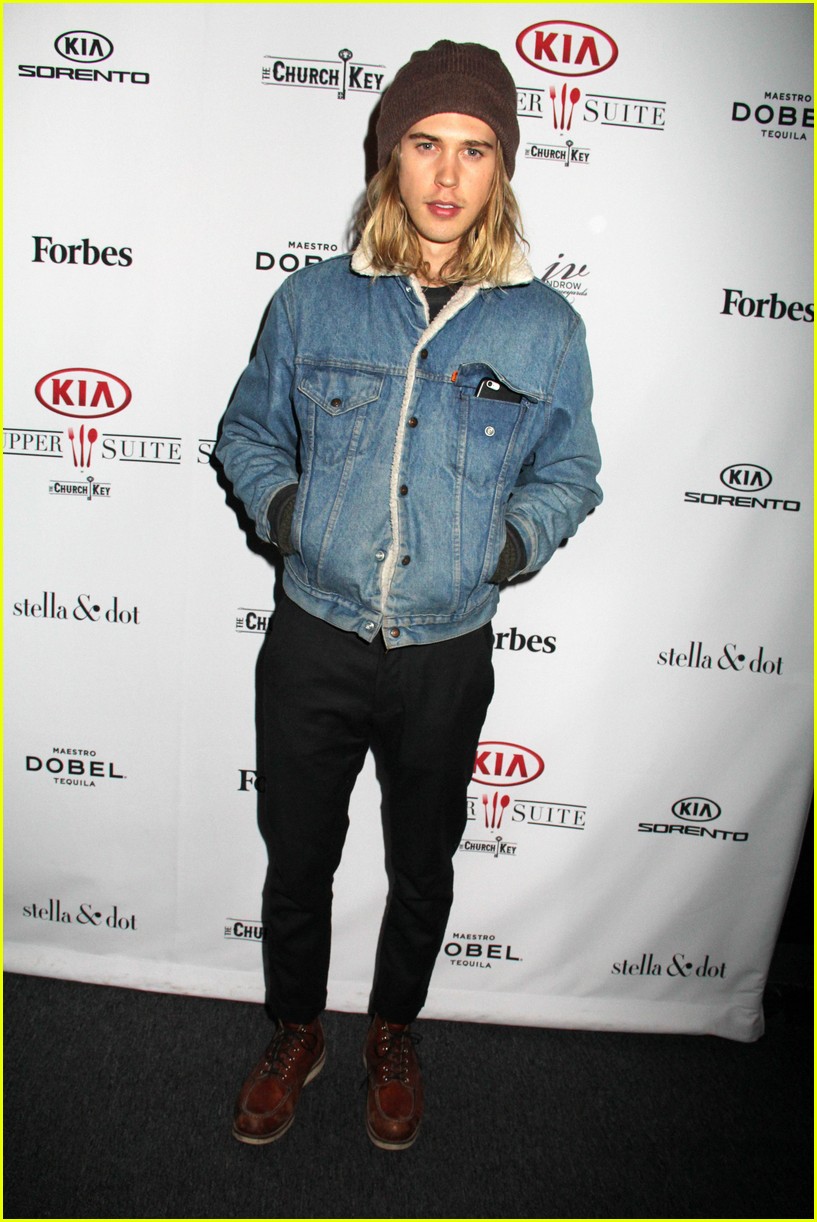 Austin Butler & Tyler Posey Rock Canadian Accents in First 'Yoga Hosers ...