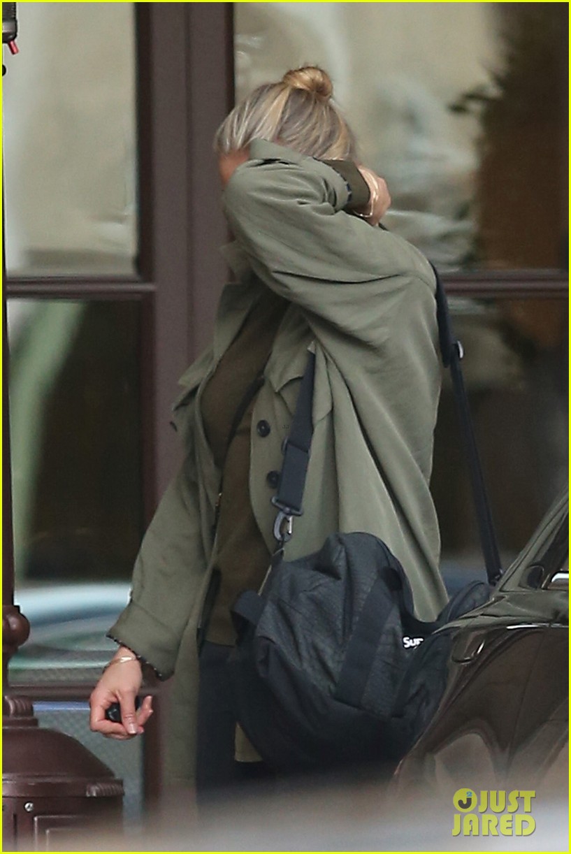 Cameron Diaz Looks Fresh-Faced On Her New Book Cover!: Photo 3552971 ...