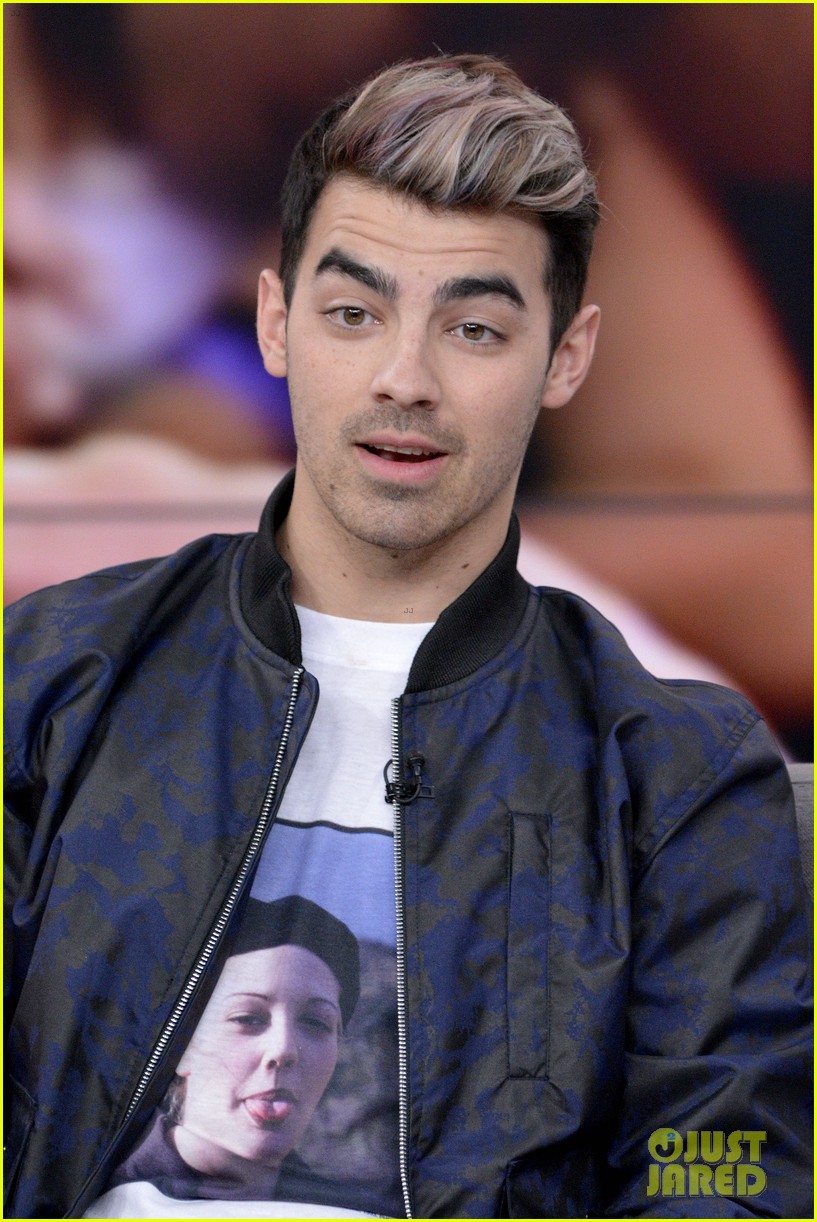 Joe Jonas Shares His Love For Matthew McConaughey: Photo 3558167 | Joe ...